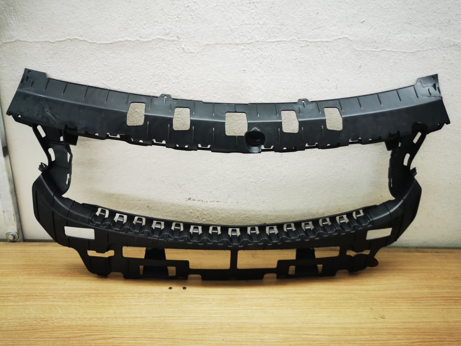 Comprar recambio de Rejilla radiador Opel Astra K Ref.39132771 ☑️ - Tu ...