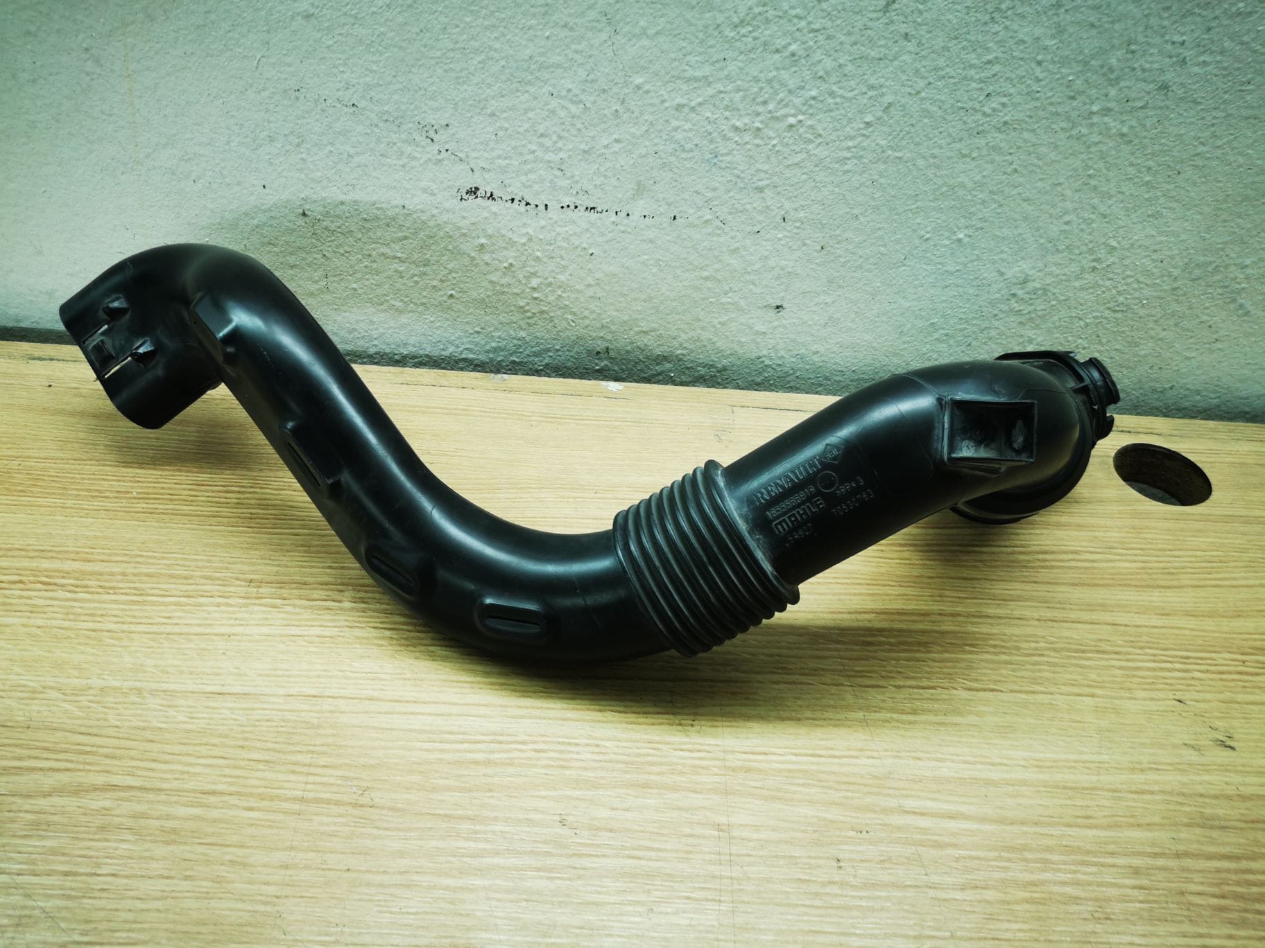 Comprar recambio de Tubería admisión de aire 1.5 DCI Renault Dacia Ref ...